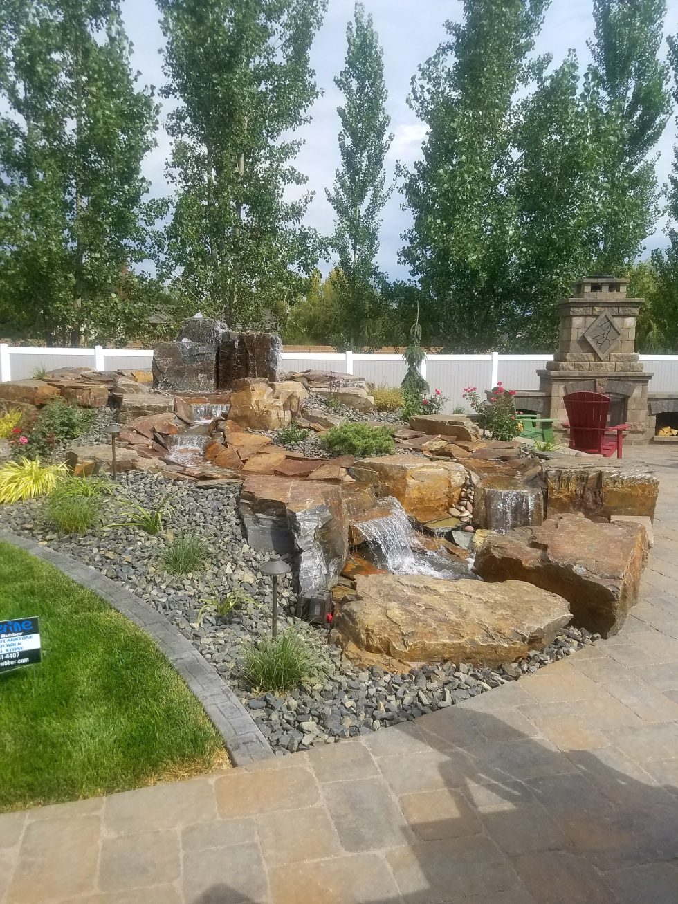 Water Features - Wolverine Rock and Mulch